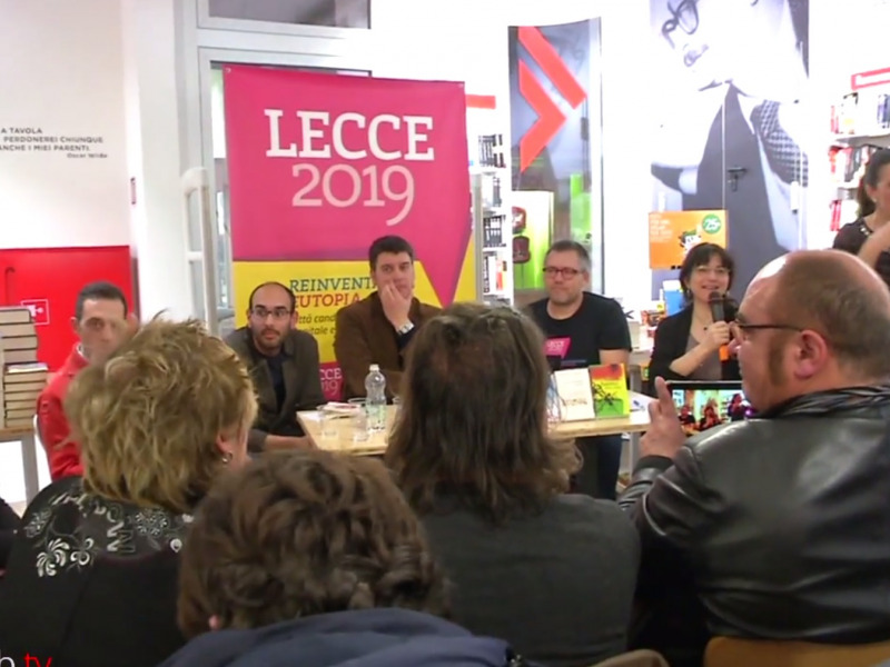 Lecce2019: ECOtopia e PROFItopia alla Feltrinelli di Lecce - video su ...